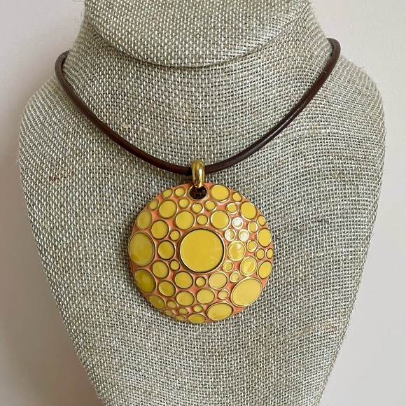 Joan Rivers | Jewelry | Vintage Joan Rivers Dome Circle Pendant On ...